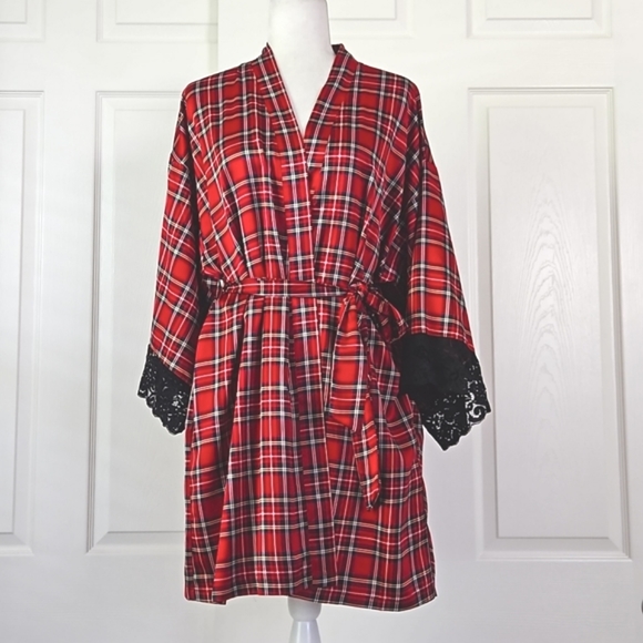 torrid | Intimates & Sleepwear | Torrid Nwt Plaid Robe | Poshmark